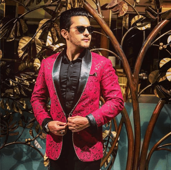 Aditya Narayan Biography, Height, Weight, Age, Affair, Family, Wiki