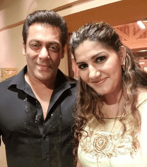 Sapna Choudhary Wiki, Height, Weight, Age, Affair, Family, Biography